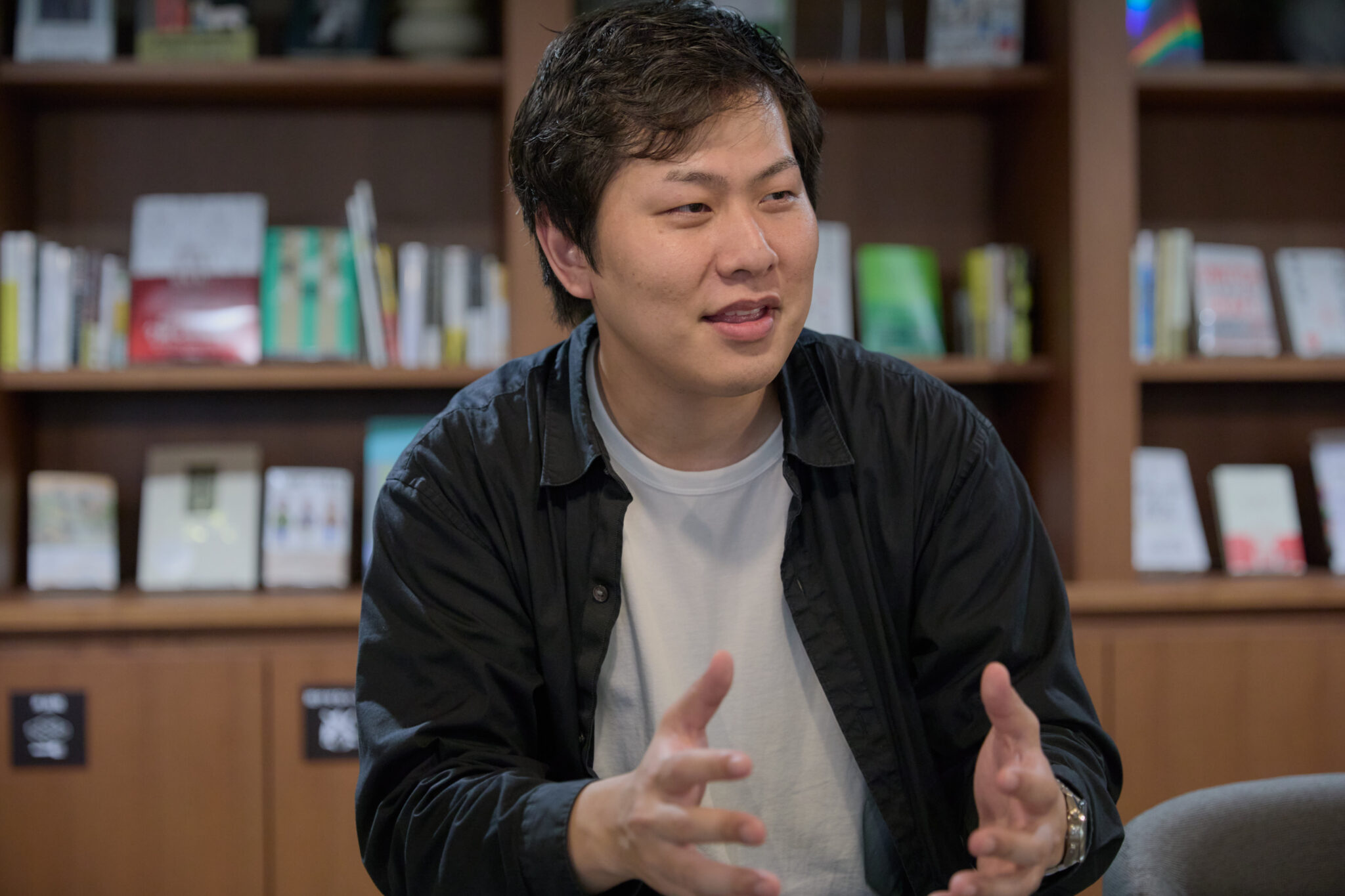 【AI×VTuber】明治政経卒・株式会社Pictoria代表、明渡隼人さんに聞く明治大学の歩き方 | メイキョク＠明治大学生向けメディア